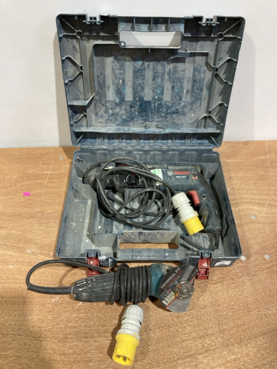 John Pye Auctions - BOSCH GBH 2-24D PROFESSIONAL ROTARY HAMMER DRILL TO ...