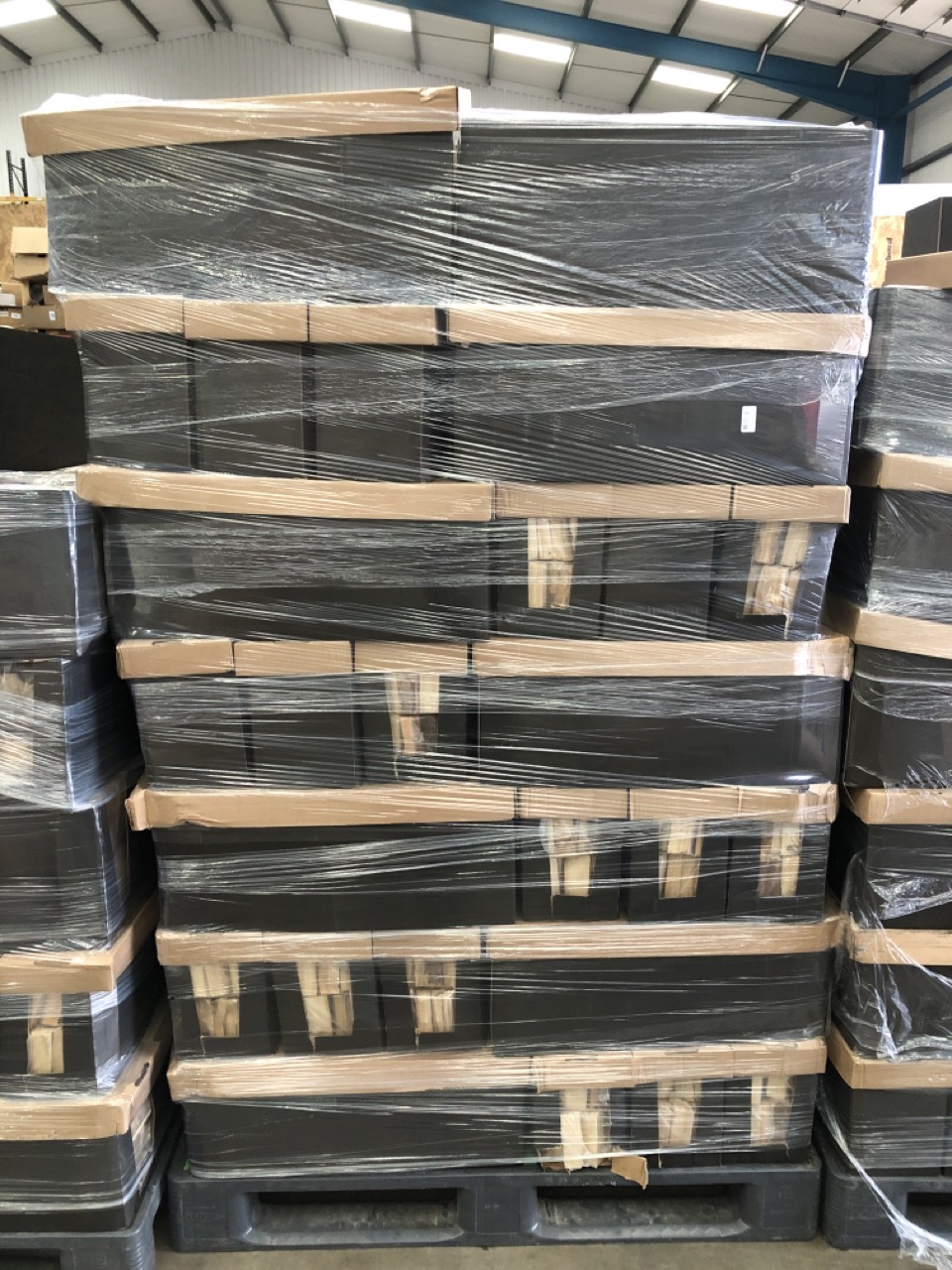 John Pye Auctions - 1 X PALLET OF KINDLING FIRELOGS LARGE BAG - PALLET ...